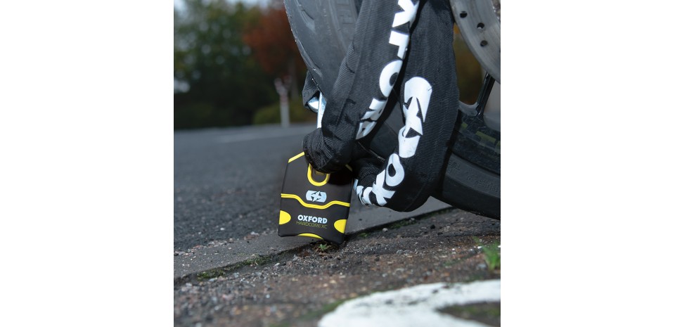 Oxford Hardcore XC13 Chain Lock available from Motoden London